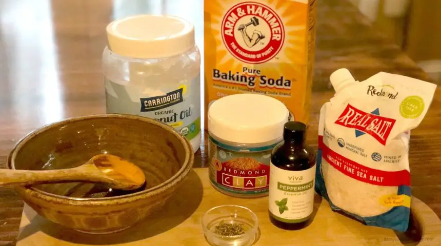 How To Make The Best Homemade Toothpaste - It's My Sustainable Life