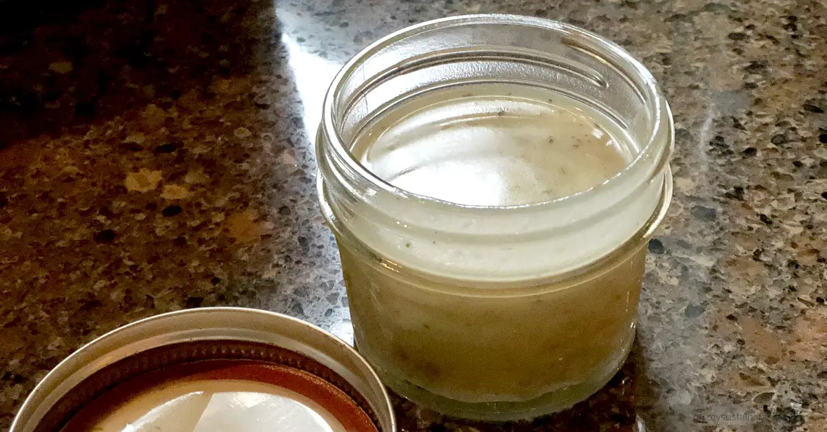 How To Make The Best Homemade Toothpaste - It's My Sustainable Life
